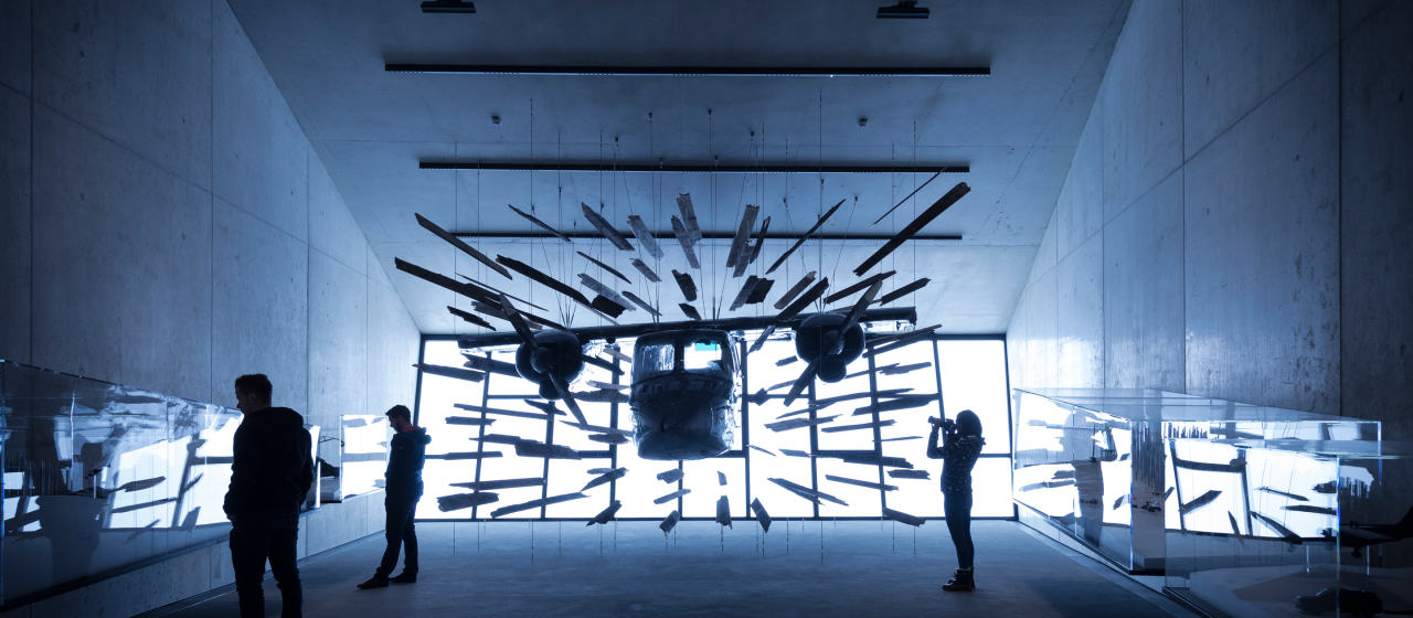 007 ELEMENTS Cinematic Installation eröffnet | kraftwerk.at